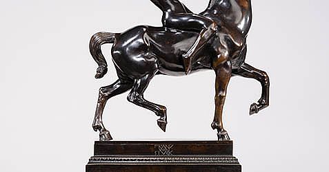 Reitende Amazone, den Speer schleudernd (Figur) - Bayerisches ...