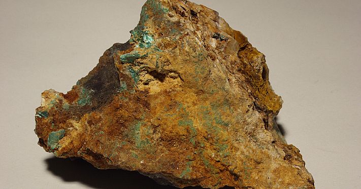 Mineral: Malachit - Bayerisches Nationalmuseum