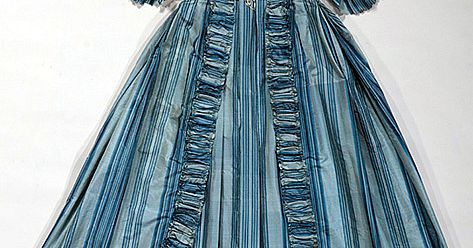 Frauenkleid (Robe à la Française) - Bayerisches Nationalmuseum