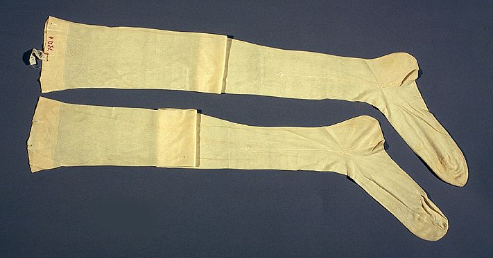 Frauenstrümpfe (Paar) - Bayerisches Nationalmuseum