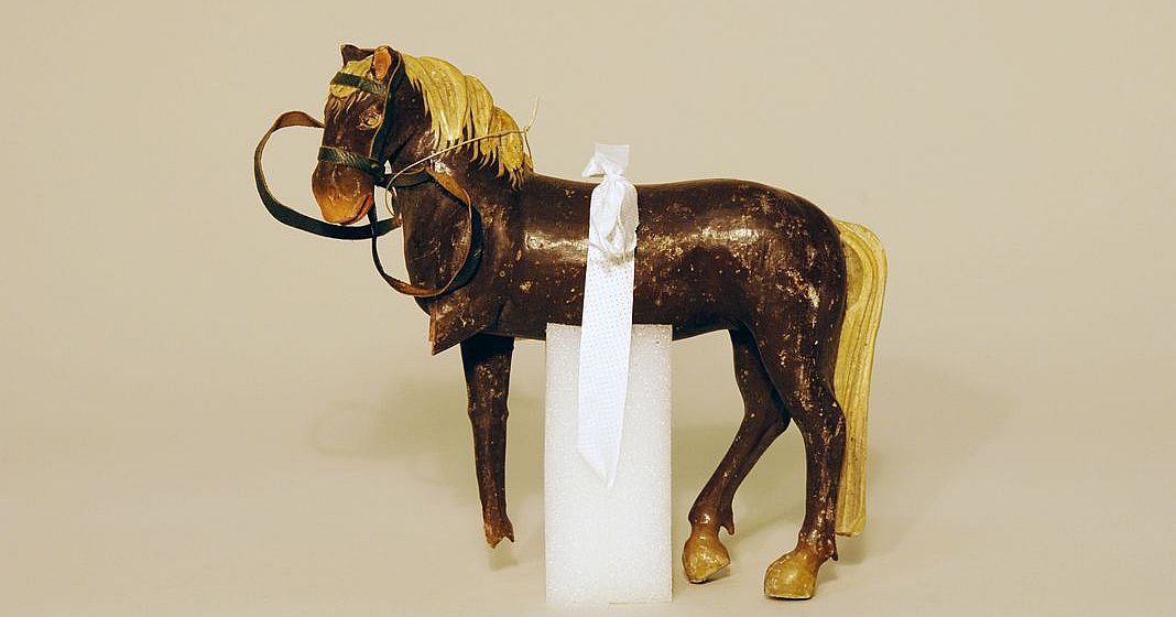 Tierfigur: Pferd, stehend - Bayerisches Nationalmuseum