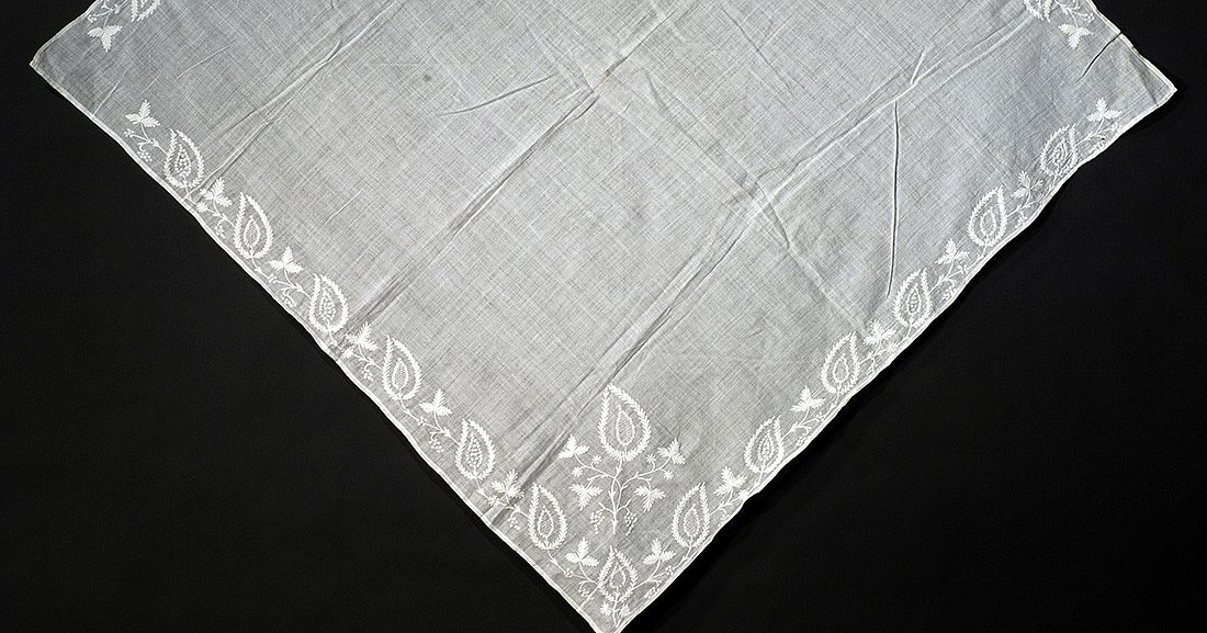 Fichu, bestickt - Bayerisches Nationalmuseum