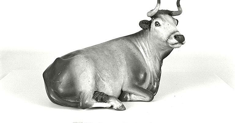 Tierfigur: Ochse mit langen Hörnern - Bayerisches Nationalmuseum