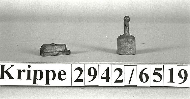 Krippenzubehör: Hobel - Bayerisches Nationalmuseum