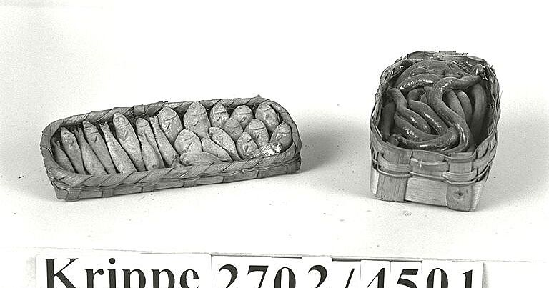 Krippenzubehör: Korb gefüllt mit Heringen und Branzoni - Bayerisches ...