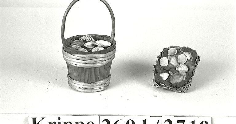 Krippenzubehör: Korb gefüllt mit Muschelschalen - Bayerisches ...