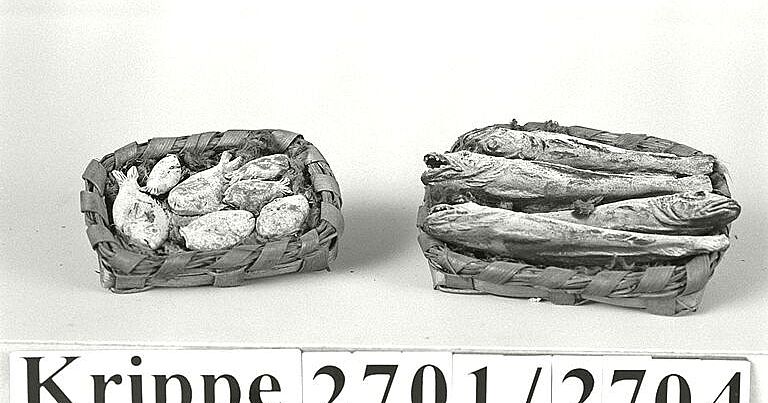 Krippenzubehör: Korb gefüllt mit Fischen - Bayerisches Nationalmuseum