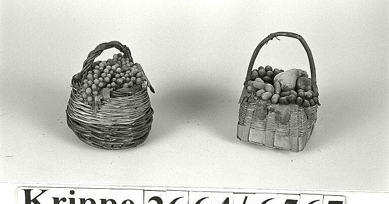 Krippenzubehör: Korb mit Trauben - Bayerisches Nationalmuseum
