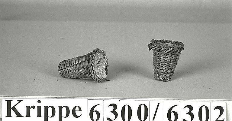 Krippenzubehör: Kleiner geflochtener Korb - Bayerisches Nationalmuseum