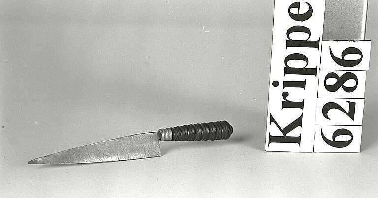 Krippenzubehör: Messer mit dunklen Beingriff - Bayerisches Nationalmuseum