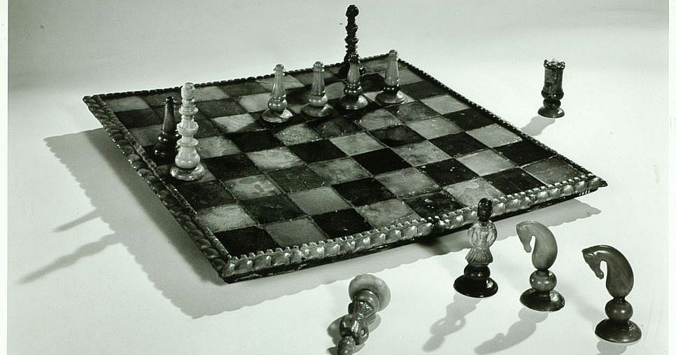 Schachfigur: Springer (helle Partie) - Bayerisches Nationalmuseum