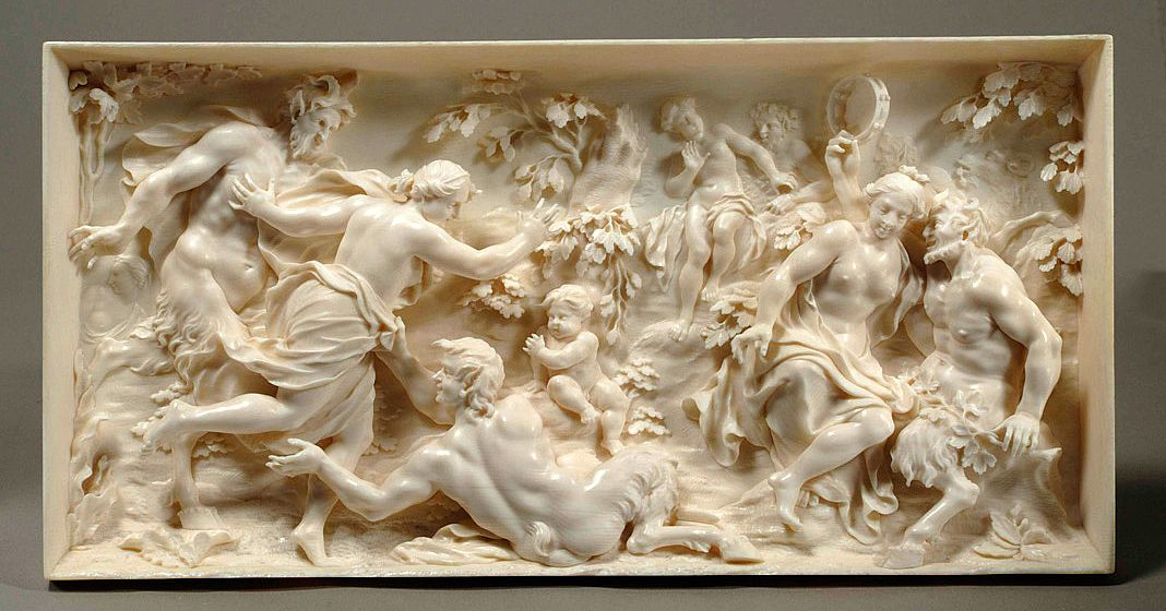 Orgiasxtisches Treiben von Satyrn und Bacchantinnen (Relief) - Bayerisches Nationalmuseum