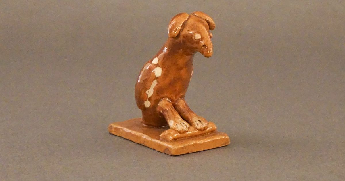 Tierfigur: Sitzender Vogel - Bayerisches Nationalmuseum