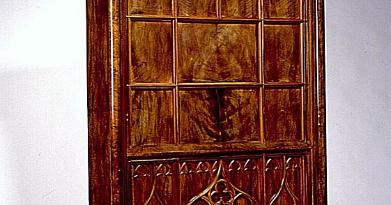 Schrank mit gotischen Verzierungen, Meisterstück - Bayerisches Nationalmuseum