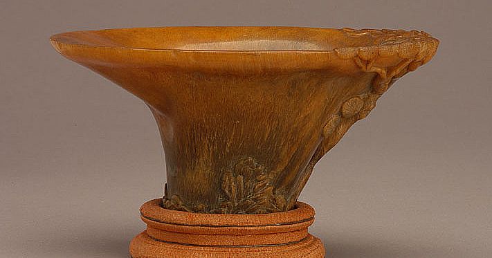 Becher aus Rhinozeroshorn - Bayerisches Nationalmuseum