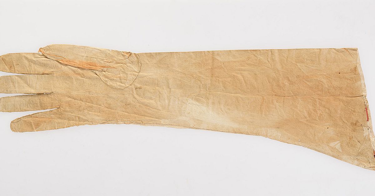 Damenhandschuh - Bayerisches Nationalmuseum