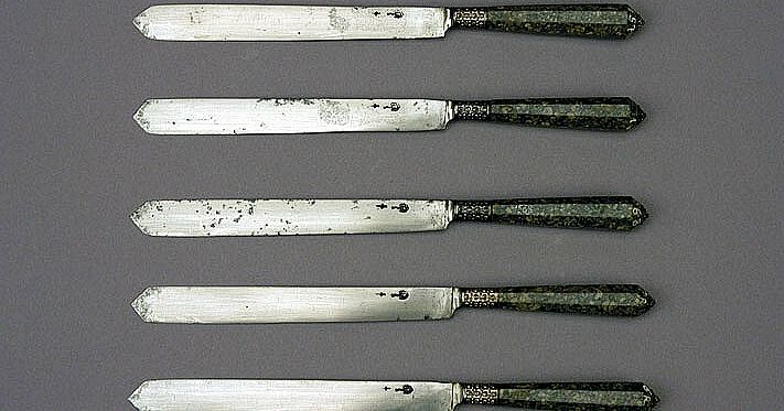 Messer mit Griff aus Serpentin - Bayerisches Nationalmuseum