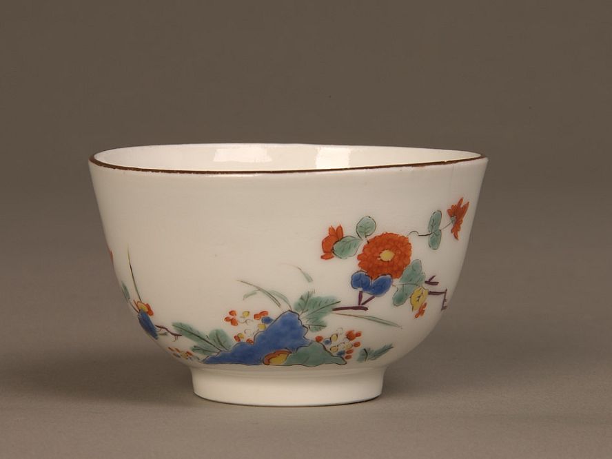 Kumme mit italienischen Palästen in Hoeroldt-Art in Kartuschen ...