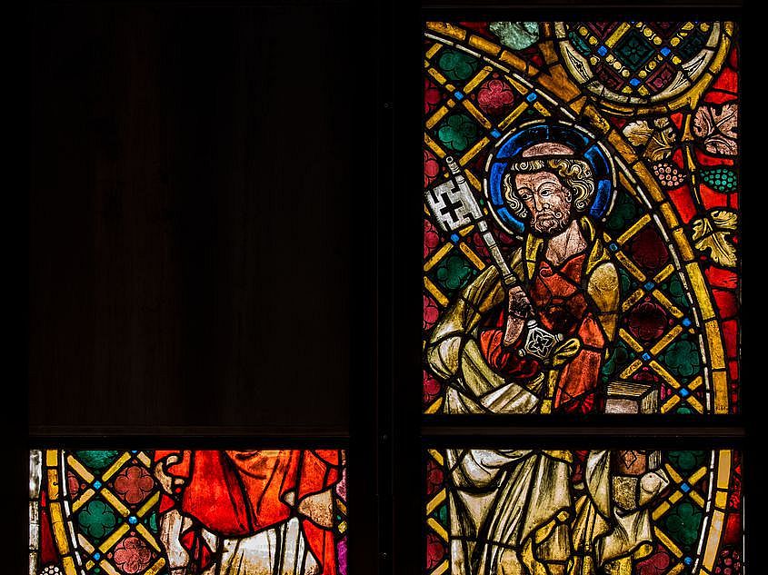 Predella von einem Altar mit spätgothischer Ornamentik - Bayerisches ...